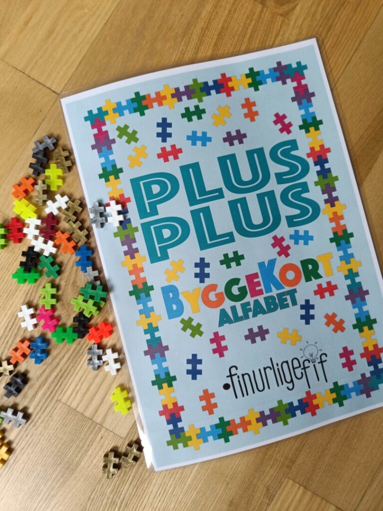 Kreativ Leg med PLUS PLUS Byggekort: Alfabetet • finurligefif.dk